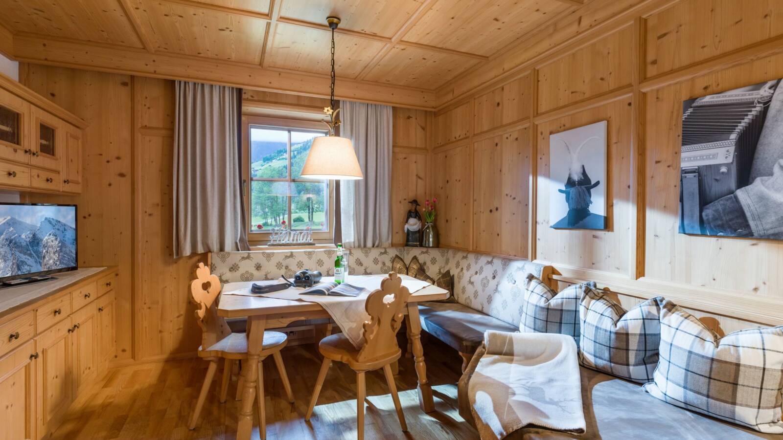 Apartment Features & Huaterhof Features - Apartments Huaterhof Zell am ...